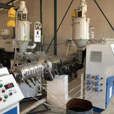 China Máquina de extrusão de tubos PPR para uma alimentação e uma saída à venda