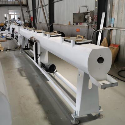 China Máquina de fabricación de tuberías PPR profesional para la línea de procesamiento de plástico PE en venta