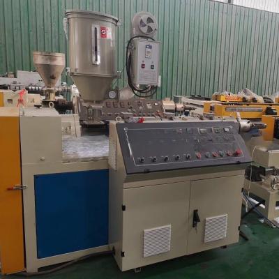 中国 パーソナライズド リクエスト PVC 単壁 排気体付き 波紋型パイプ エクストルーダー 機械 販売のため
