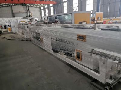 Chine Ligne de production de tuyaux en PVC entièrement automatique à double vis pour option de personnalisation à vendre