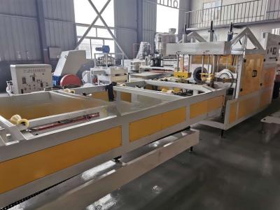 Chine Ligne de production de la machine d'extrusion de tuyaux en PVC pour le chargement du port de Qingdao sur demande personnalisée à vendre