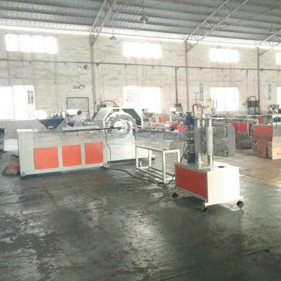 Chine Fabrication avancée de tubes souples en PVC, ligne d'extrusion de type séparé, double vis pour la sortie à vendre