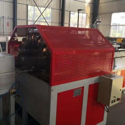 중국 고객 요구 사항에 대한 분리형 진압기 PVC 섬유 강화 파이프 제조 기계 판매용