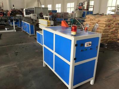 Chine Ligne de production de tuyaux en PVC de 12 à 50 mm de diamètre avec SJ 65 et performances optimales à vendre