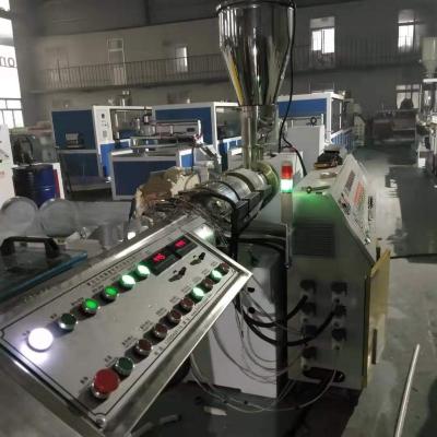 Chine 25*1,5*3,5m Machine de fabrication de tubes de conduits en PVC pour les extrudeuses chinoises dans le traitement des plastiques à vendre