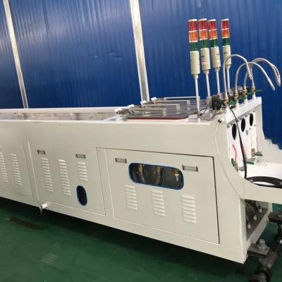 Chine Machine de fabrication de tuyaux en PVC à alimentation unique, réformée techniquement pour répondre aux besoins des clients à vendre