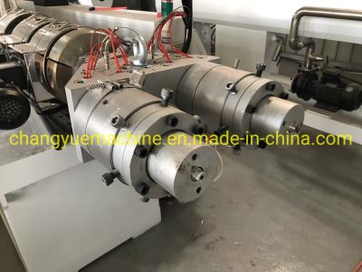 Chine Machine de fabrication de tubes de conduites en PVC avec extrudeuse de type séparé et conception à deux vis à vendre
