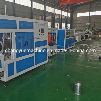 Chine Extrudeuse de type séparé haute automatisation de la ligne de production de tuyaux en PVC UPVC personnalisation à vendre