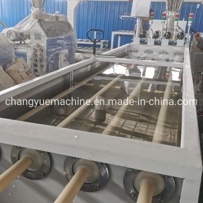 Chine SJSZ65/132 Extrudeuse de tuyaux pour une ligne de production et une sortie de tuyaux en PVC bien conçus à vendre