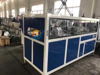Chine Extrudeuse de tuyaux Machine de fabrication de conduits en PVC avec une productivité élevée et une automatisation automatique à vendre