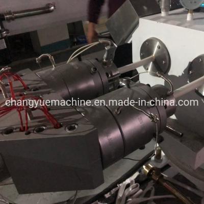 Chine Extrudeuse de tuyaux pour PVC plastique transformé 2021 Bonne apparence ligne de production de tuyaux construits à vendre