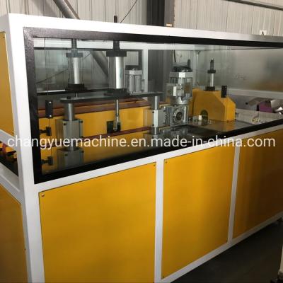 Chine Extrudeuse de type séparé ligne de production de tuyaux en PVC pour une structure d'assemblage personnalisée à vendre