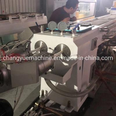 Chine Structure d'assemblage d'extrudeuse de type séparé pour la production de tuyaux de conduites en PVC puissants à vendre