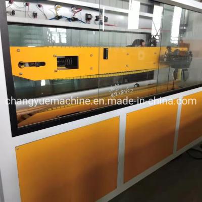 Chine Machines de fabrication de tubes en PVC à extrudeuse de type séparé pour fonctionnement informatisé à vendre