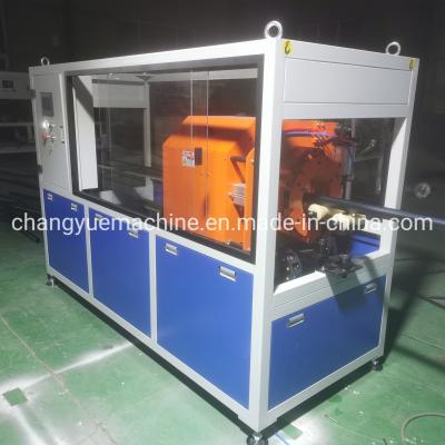 Chine Machine de fabrication de tuyaux en PVC de haute qualité entièrement automatisée pour le traitement du plastique à vendre