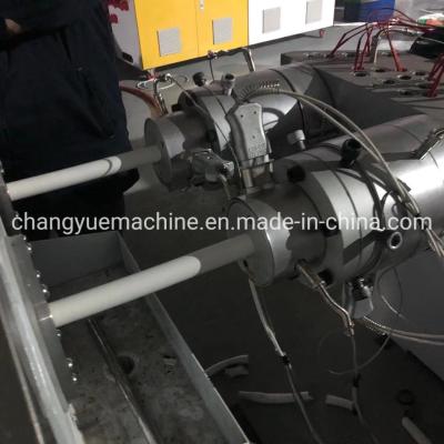 Chine 7000.000kg Paquet Poids brut Machine de fabrication de tuyaux en PVC à vis profonde pour normes à vendre