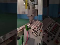 Extruseuse à vis unique pour tuyaux ondulés en plastique