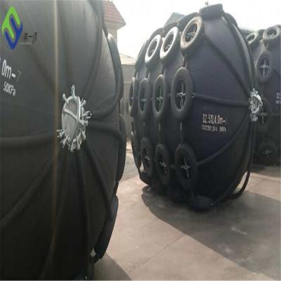 China Heavy duty ship-to-ship mooring operations Pneumatic Rubber Fenders ship fender quay fender for sale