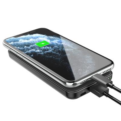 China ABS de Draadloze Bank 10000mah 3.8V 2 van de Ladersmacht in 1 Draagbare Draadloze Lader van Qi Te koop