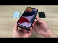 Pacchetto senza fili magnetico della batteria dei caricatori mobili elettronici di capacità elevata per il iPhone