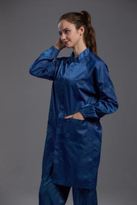 China Artículo abierto recto reutilizable del cuello del soporte de la cremallera del labcoat Class1000 de la ropa estática anti del ESD pequeño en el taller de SMT en venta