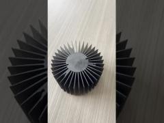 Perfil industrial de aluminio, perfiles de aluminio de la protuberancia del disipador de calor con el corte, golpeando ligeramente