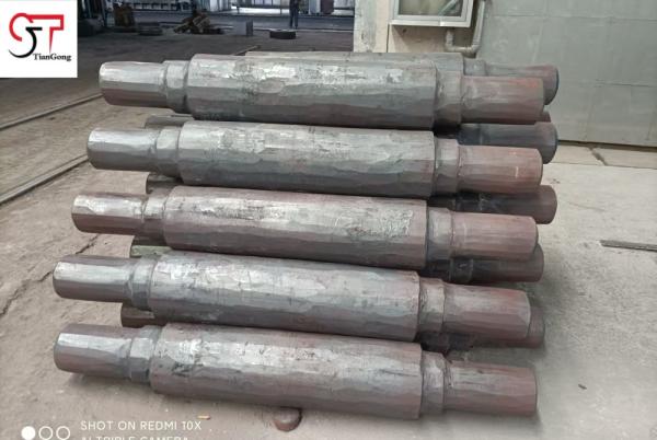 Quality Custom Machined Heavy Forgings Carbon Steel Forging  For Industrial Gearboxes Shaft for sale