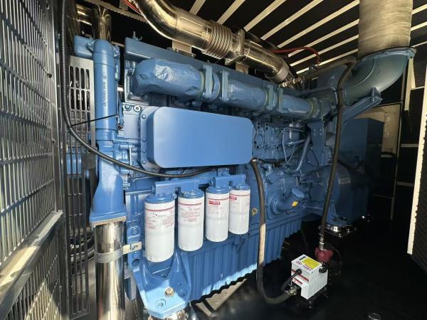 Quality Wholesale 1250kVA Silent Diesel Generators Powered by Yuchai Engine for sale