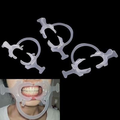 China Plastic C Shape Disposable Dental Cheek Retractor Mouth Opener The Game-Changer for Medium/Large Orthodontic Procedures for sale