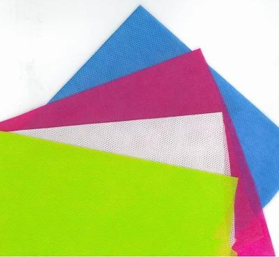 Cina Prodotto non tessuto ecologico non intessuto variopinto di Spunbonded ss per la maschera di protezione in vendita