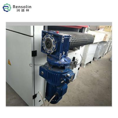 Китай Рабочая зона 1300*2500*180 мм Широколенточная машина для удаления заусенцев и полировки деталей Шлифовальный станок для металла, диаметр первого ролика 160 мм продается