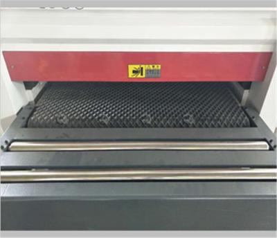 Китай Общая мощность 14,5 кВт, бесщеточная шлифовальная машина для дерева для гладкой отделки, диаметр первого ролика 160 мм, грузоподъемность 4000 кг продается