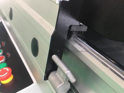 Κίνα 3200mm Βιομηχανικό πίνακα πίνακα είδε οριζόντια ξύλινη πλάκα κοπή μηχανή ακρίβεια προς πώληση