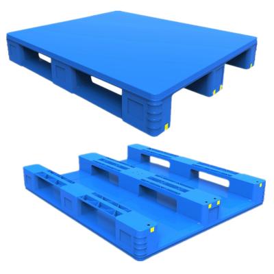 中国 1T ダイナミックロード HDPE 素材 標準サイズ 4 方向フォークリフト入り 販売のため