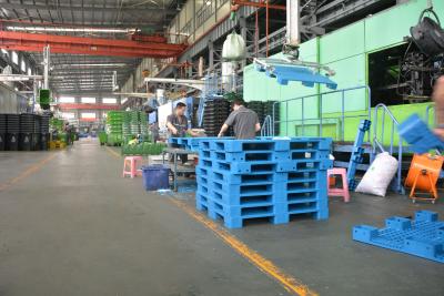 China 1400x1100x150mm HDPE Floor Stacking Pallet for Double Faced Euro Pallet in Warehouse for sale