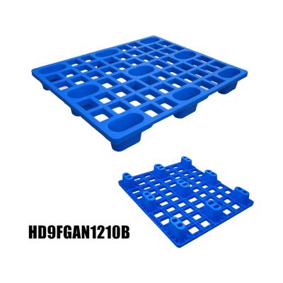 Cina Carico dinamico 1T single faced HDPE dark olive Nestable pallet di plastica con 1000 pezzi in vendita