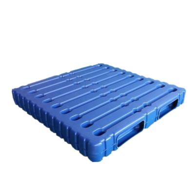 China Plastic pallet 1600x1400x150mm voor langdurige prestaties in cement- of bakstenenindustrie Te koop