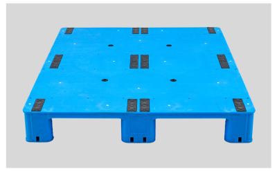 Cina 1200*1000mm 3 Skids Runners Palette di plastica a facciata singola per altri racking 1T in vendita