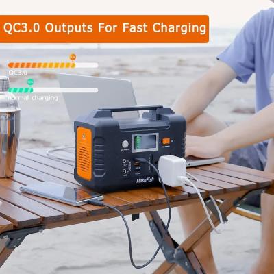 Cina Potenza portatile solare a ioni di litio Batterie banche di energia generatori di stazioni Potenza di uscita 110-240v in vendita