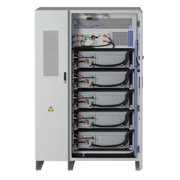 Sistema di stoccaggio dell'energia in contenitore fuori rete con raffreddamento dell'aria e porta di comunicazione CAN