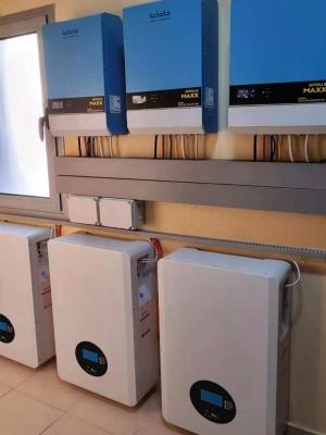 China Bateria de lítio solar certificada 200ah 48V/51.2V100ah com tipo montado no rack e na parede à venda