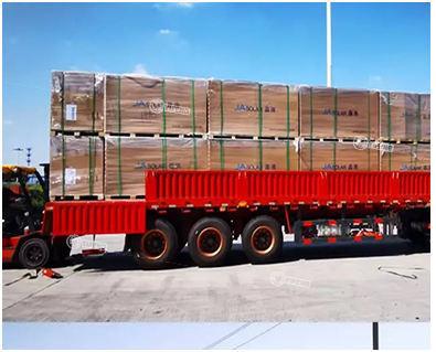 Cina PERC Technology LB Serie Bifaciale pannello solare 605W 610W 615W 620W 625W 630W in vendita