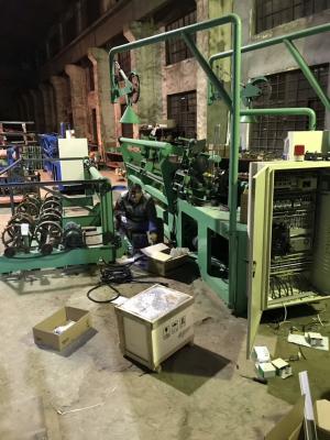 China 3m breedte Volledige Automatische dubbele draad het voeden Keten Verbindingsomheining Making Machine Te koop