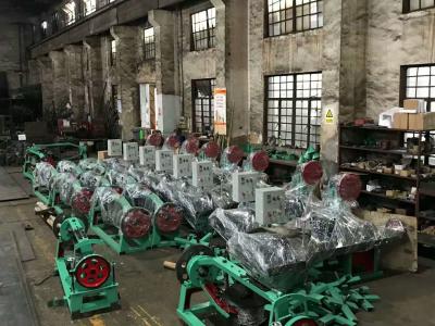 Cina Tritura positiva e negativa macchina a filo spinato completamente automatica in vendita