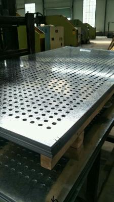 Cina Soffitto della lamina di metallo della decorazione/filtrazione/rivestimento perforato parete/del setaccio/isolamento acustico in vendita