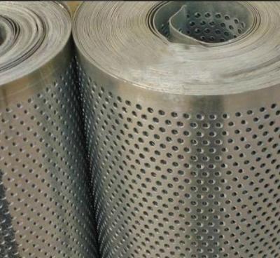 Cina Bobina in lamiera forata in acciaio inossidabile con foro da 0,5 mm di spessore da 0,5 mm in vendita