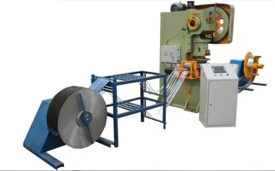 China 9 strips Hoog productieve staal constructie scheermes prikkeldraad maken machine Te koop