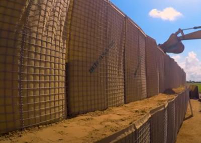 Cina Filo di acciaio a basso tenore di carbonio Mesh Gabion Hesco Bastion Barriers 610mm Highth antiruggine in vendita