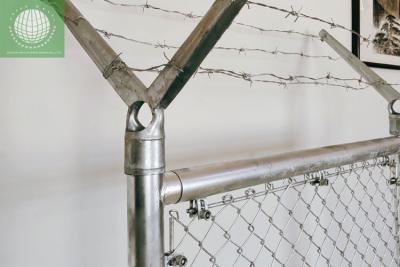 Cina il recinto del collegamento a catena di 3.5mm ss, caldo immerso ha galvanizzato Diamond Wire Netting in vendita