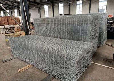 Cina Il geotessuto difensivo militare Galvanzied della barriera 250g m2 di colore della sabbia ha saldato il recinto di filo metallico in vendita